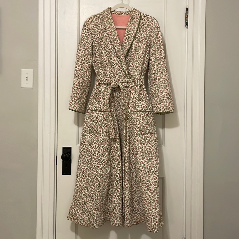 Incredible 1940’s Vintage Quilted Floral Housecoat, R… - Gem
